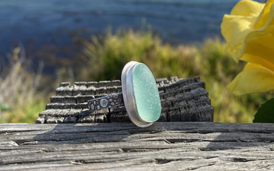 Creating a Sea Glass Ring – Beachcombing Magazine