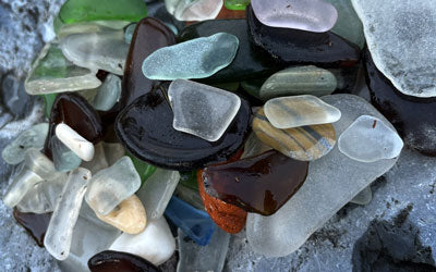 The Beauty of Lake Glass – Beachcombing Magazine